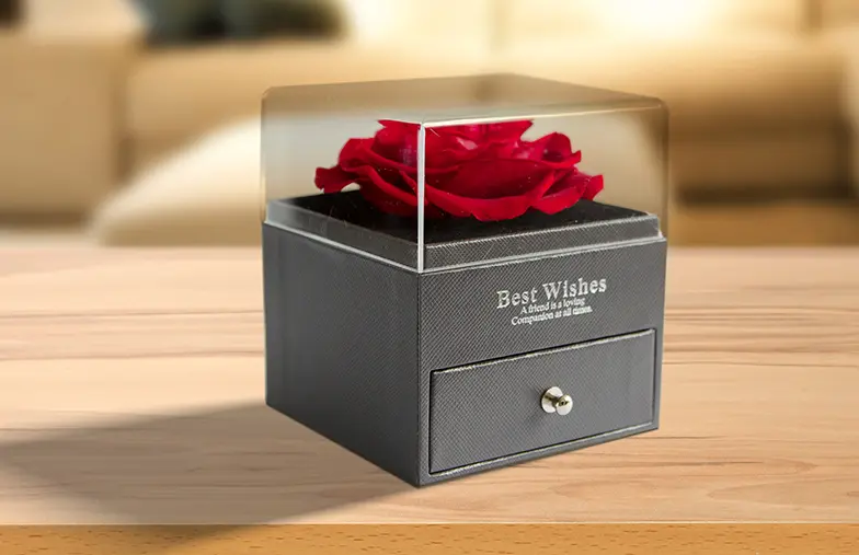 Roses in a box delivery store